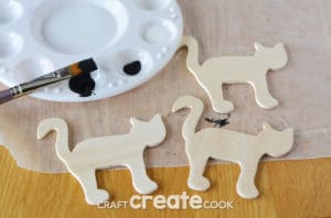 DIY Halloween Decor - Ombre Cats - Craft Create Cook