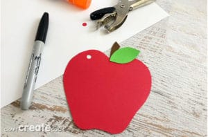 Easy Apple of My Eye Valentine - Craft Create Cook